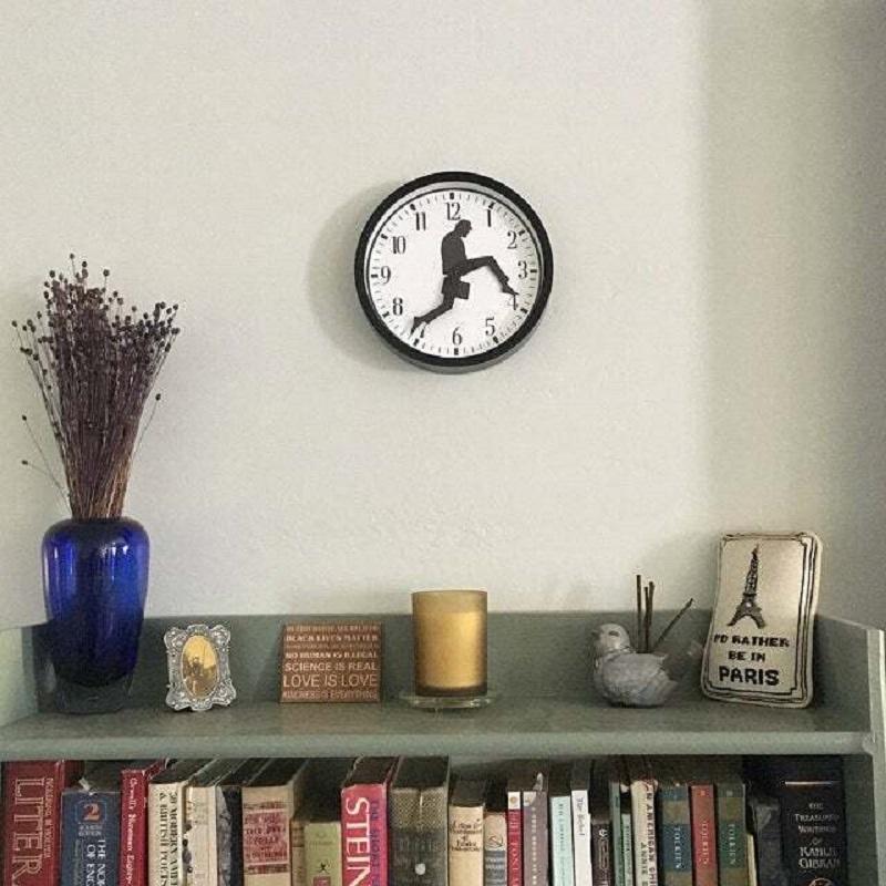 Silly Walk Wall Clock – Vipsheep.com